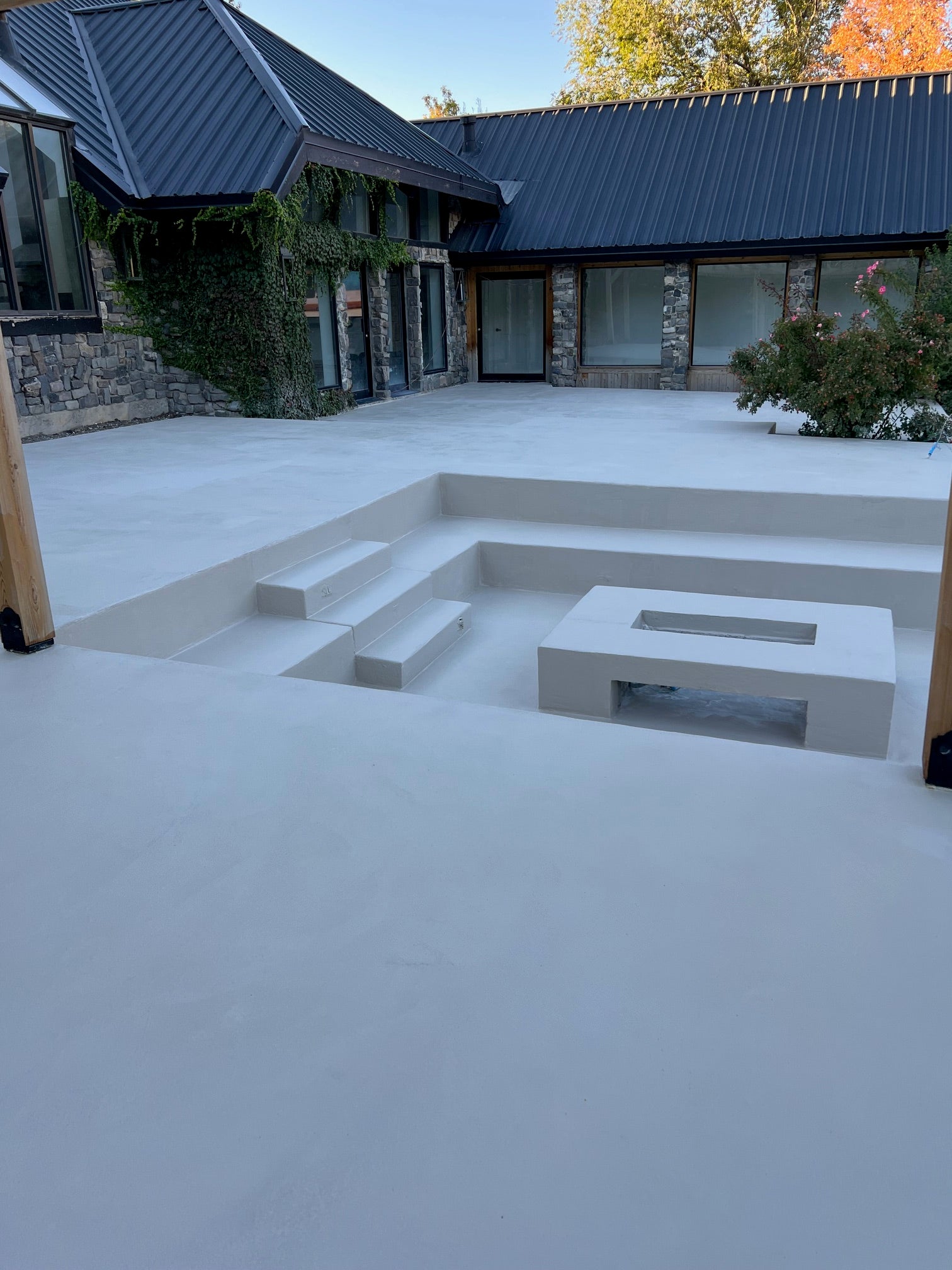 CUSTOM CONCRETE SPECIALTIES